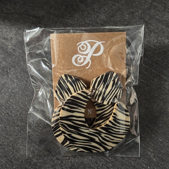 Plunder | Jewelry | Plunder Black And Cream Animal Print Earrings ...
